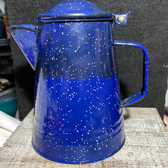 unknown | Kitchen | Vintage Blue Splatter Ware Enamelware Kettle 7 ...